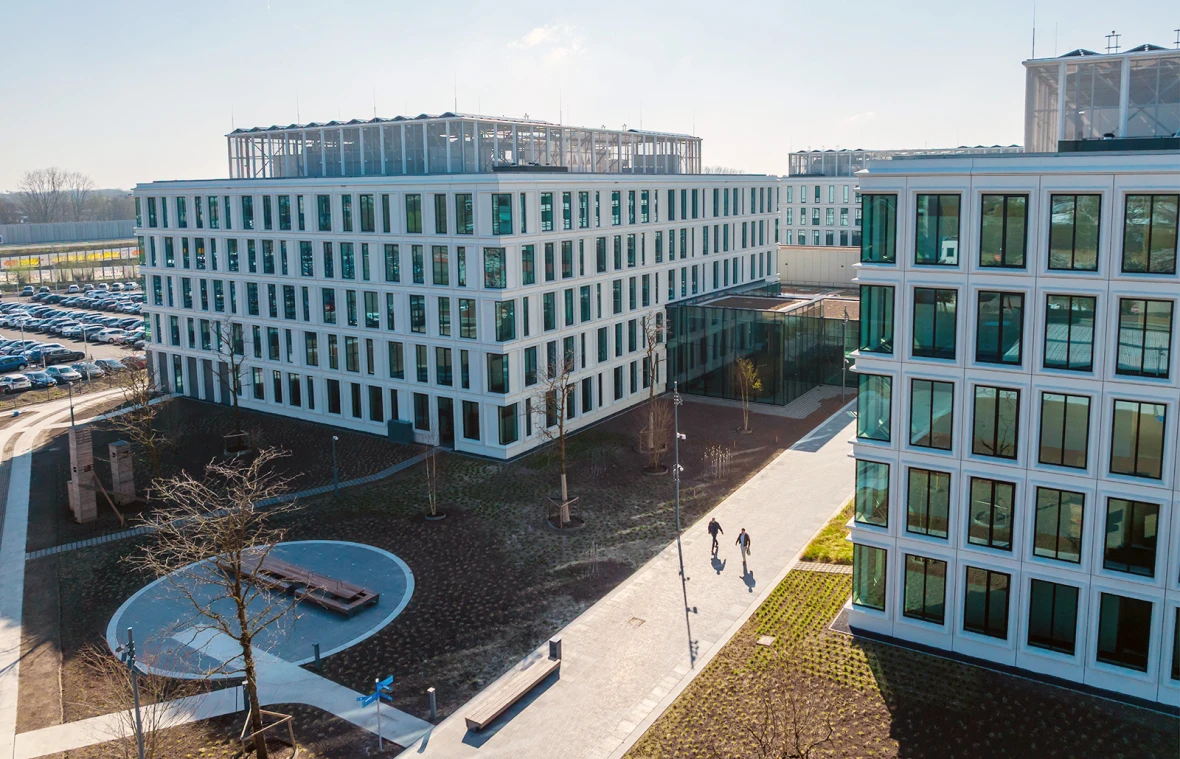 Official Opening of De Run 1000: A green workplace landscape” - Karres ...